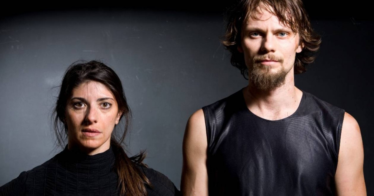 Οι Rootless Root στη Στέγη Γραμμάτων και Τεχνών - Newsbomb