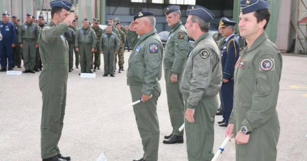 ΒΙΝΤΕΟ: Ο Α/ΓΕΕΘΑ τίμησε το ελληνικό «Top Gun»! - Newsbomb