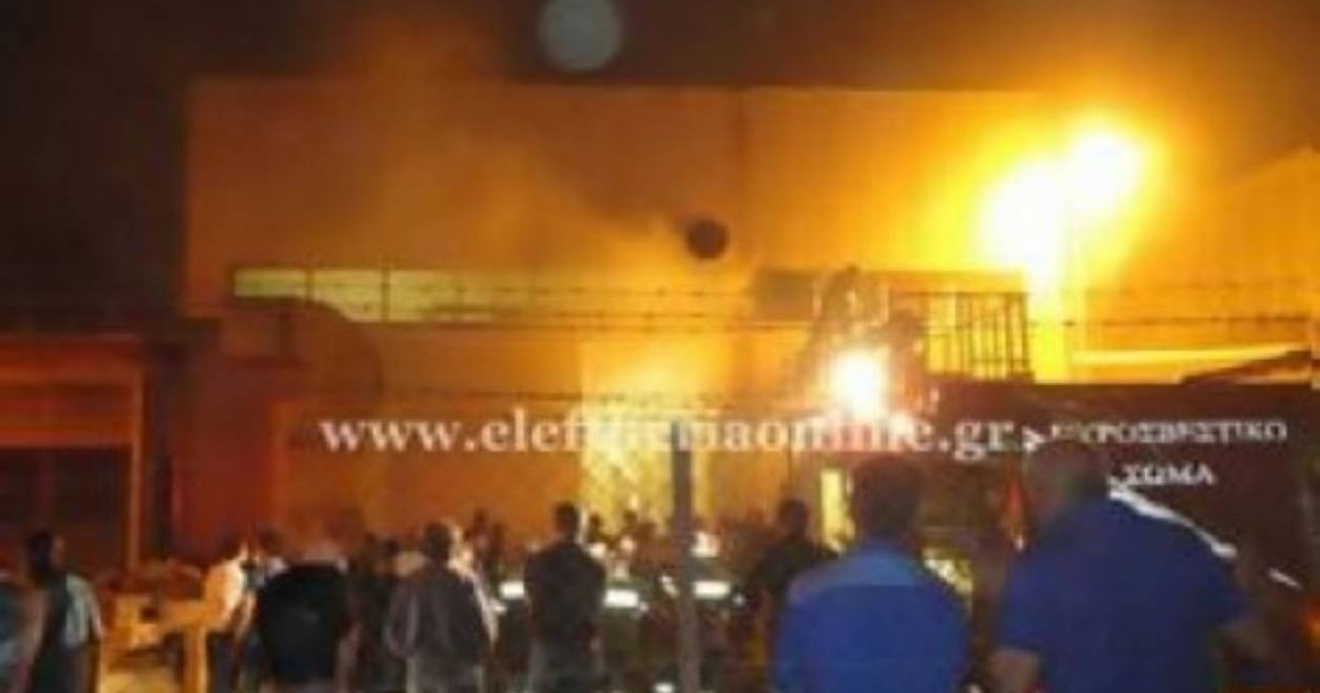 Φωτιά στην καπνοβιομηχανία Καρέλια (pics+vid) - Newsbomb