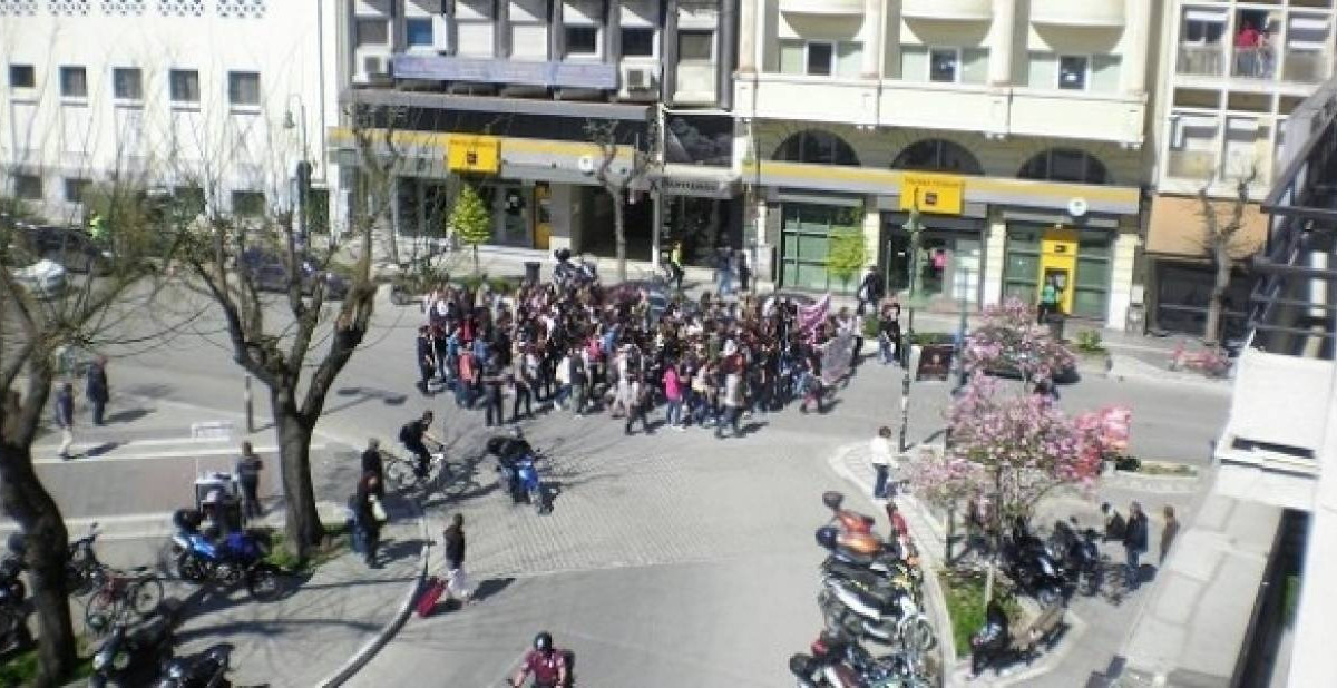 Οι σπουδαστες του ΤΕΙ Λάρισας διαμαρτύρονται - Newsbomb
