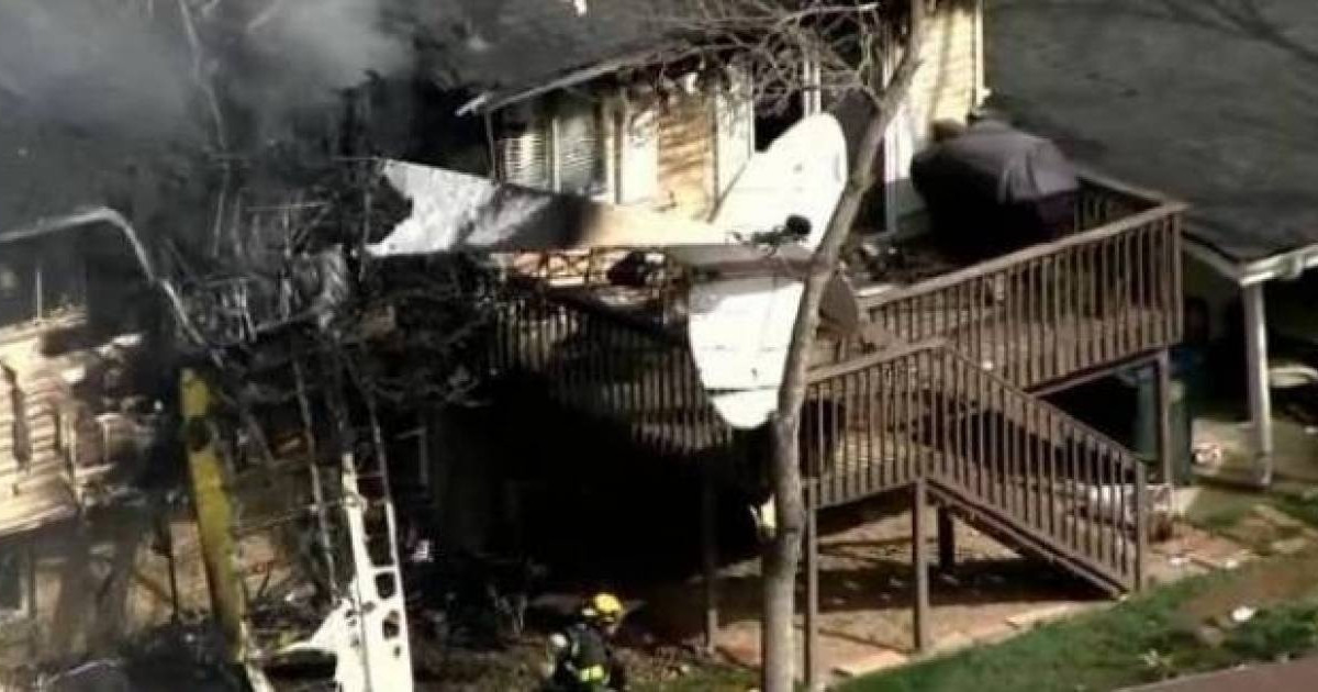 Video: Airplane crashed into a house - Newsbomb