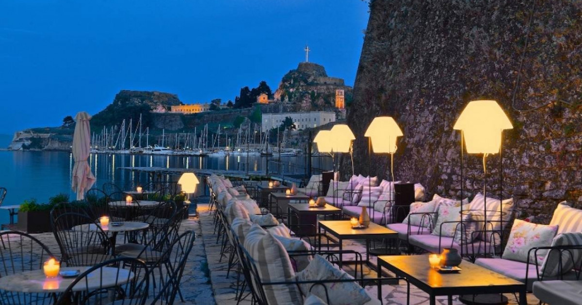 Imabari Seaside Lounge Bar & Resto: Το all day & night meeting point ...