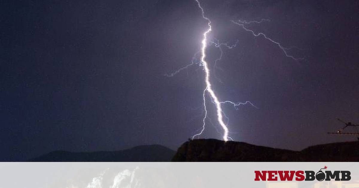 «Άνοιξαν» οι ουρανοί στην Αττική: Σφοδρή καταιγίδα στο κέντρο της ...