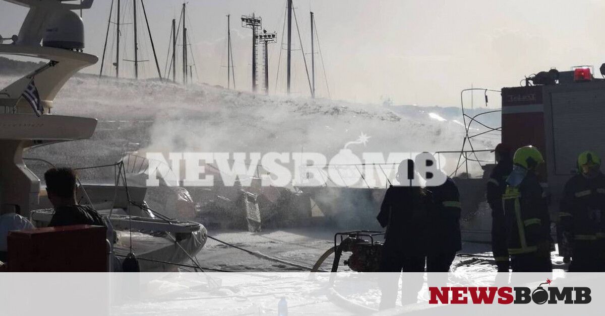 Κατάσβεση πυρκαγιάς στην μαρίνα Γλυφάδας - Εντυπωσιακές εικόνες από το ...