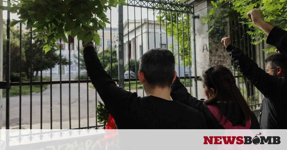 Athens Polytechnic opens its gates for uprising anniversary events ...