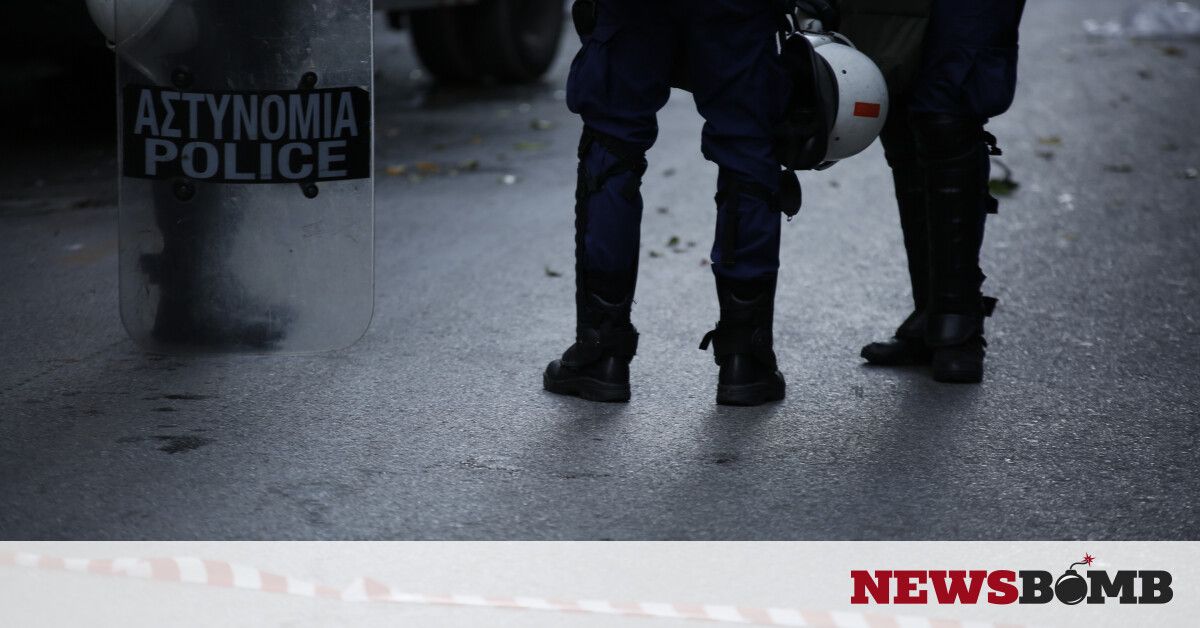 Εξάρχεια: Επίθεση κατά αστυνομικών με πέτρες, ξύλα και καρέκλες - Ένας ...
