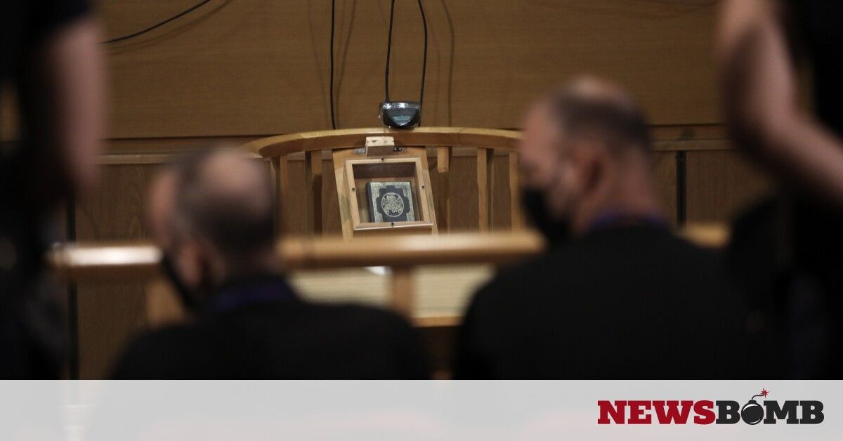 Δίκη Χρυσής Αυγής: Μυλωνόπουλος στο Newsbomb.gr: Ηπιότερος ο νέος νόμος ...