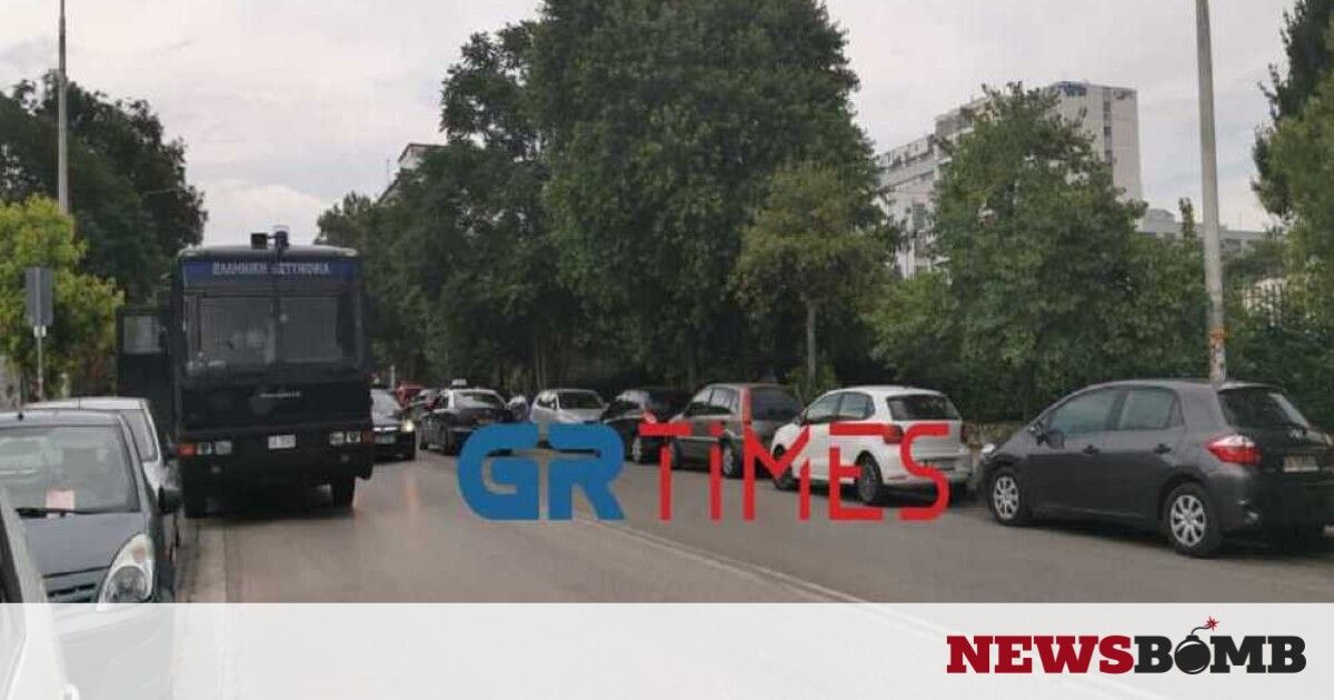 Θεσσαλονίκη: Περιμετρικά του ΑΠΘ αστυνομικές δυνάμεις μετά τα ...