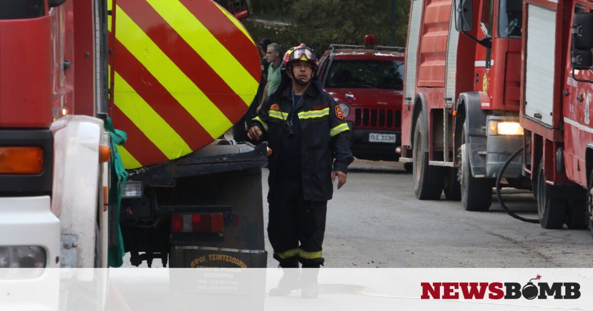 Υπό έλεγχο η πυρκαγιά σε υπαίθριο χώρο στην Βραυρώνα Αττικής - Newsbomb
