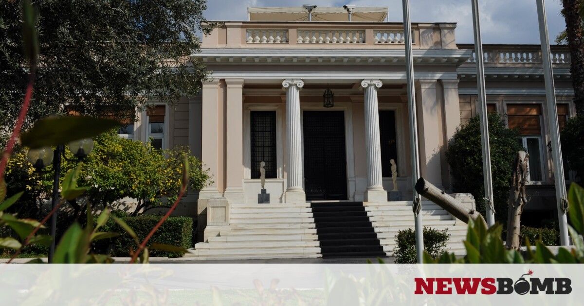 Πρέπει να κοιτούν μπροστά στο Μέγαρο Μαξίμου γιατί τα λάθη κοστίζουν ...