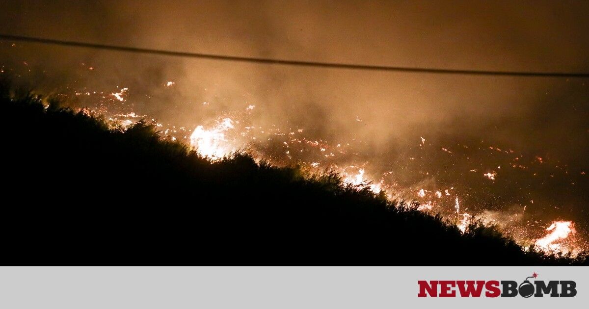 Φωτιά στην Εύβοια: Νέο μέτωπο προς Αιδηψό - Εκκενώσεις σε μοναστήρι και ...