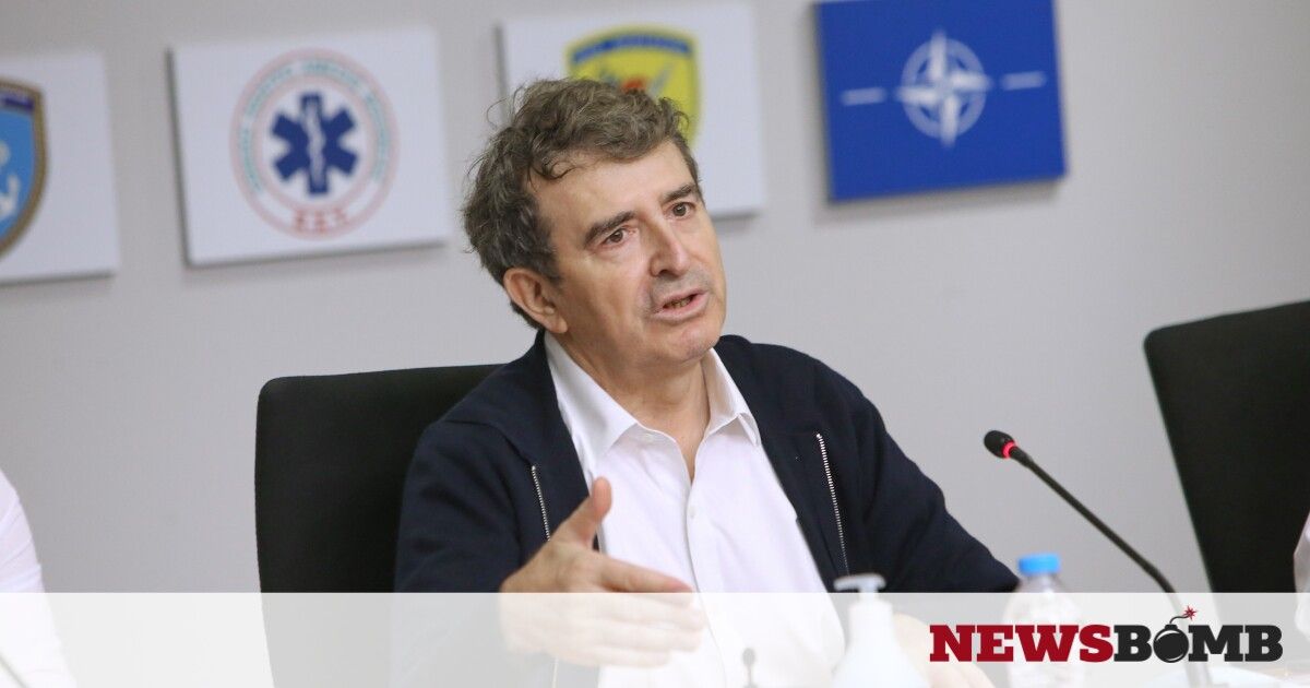Φωτιές στην Ελλάδα - LIVE Έκτακτη ενημέρωση από τον υπουργό Προστασίας ...