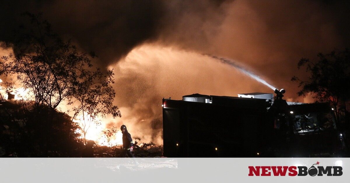 Φωτιά σε εργοστάσιο ανακύκλωσης στις Αχαρνές - Δύσκολη η κατάσβεση της ...