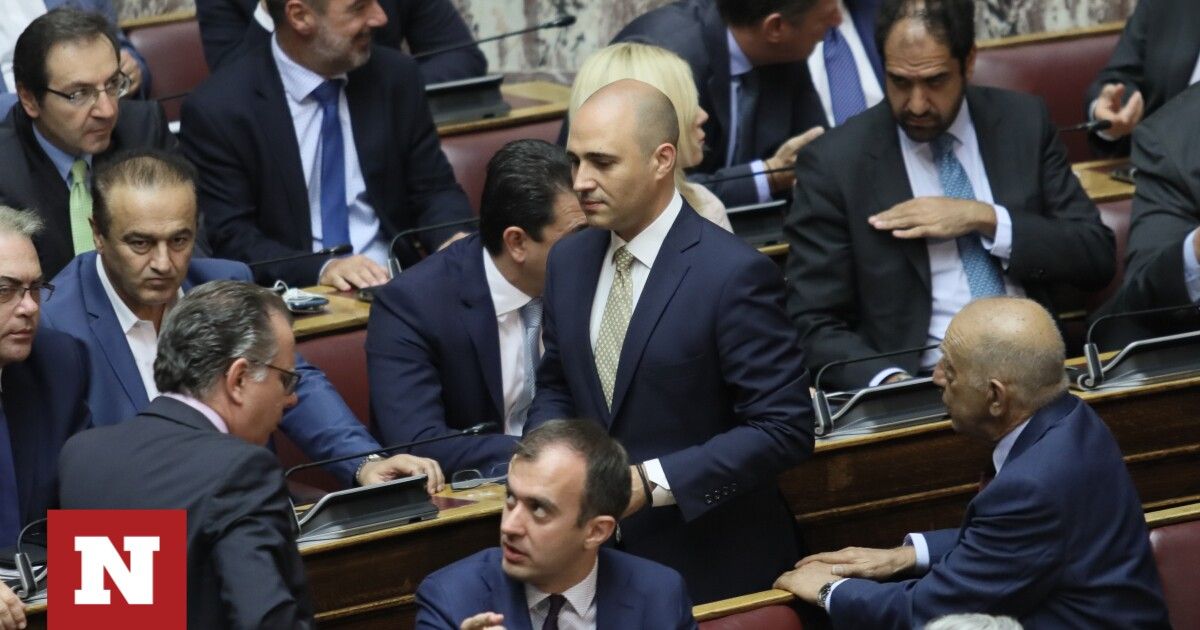 Πρόταση δυσπιστίας: Γιατί τα «κατά» ήταν 156 και όχι 157 και ο ...