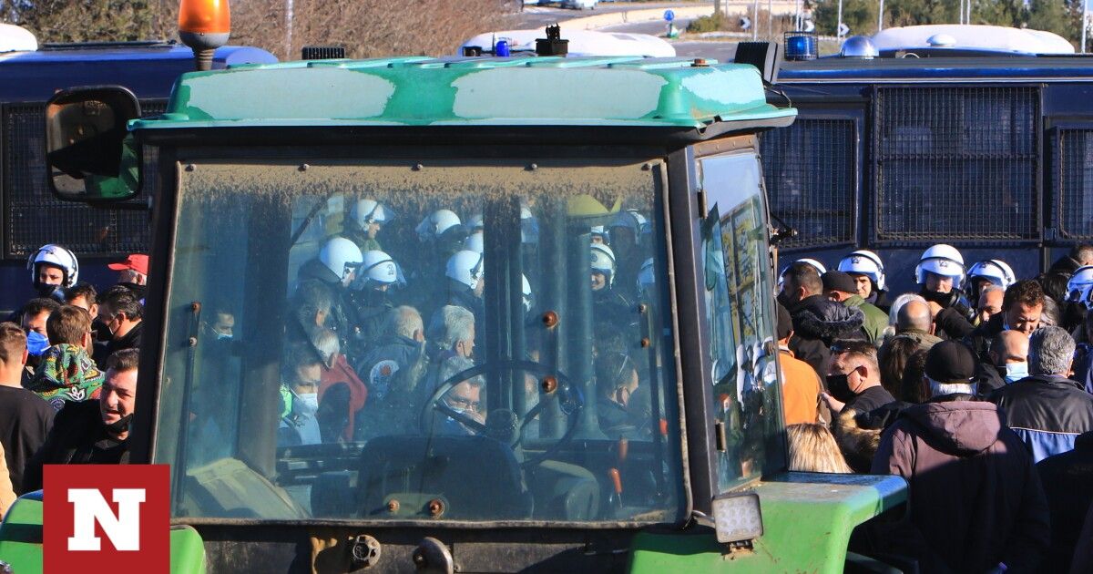 Μπλόκα αγροτών: Συμβολικός αποκλεισμός στον κόμβο της Νίκαιας - Ελάτε ...