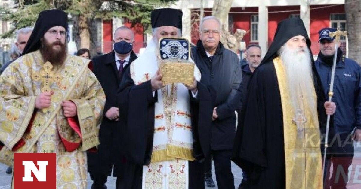 Λιτανεία της κάρας του Οσίου Αλεξίου στα Καλάβρυτα (vid) - Newsbomb