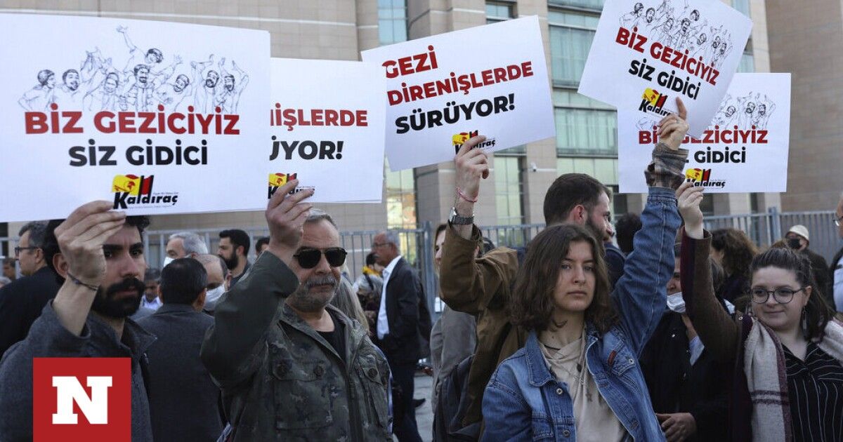 Τουρκία: Στους δρόμους οι πολίτες μετά την καταδίκη του Οσμάν Καβαλά ...