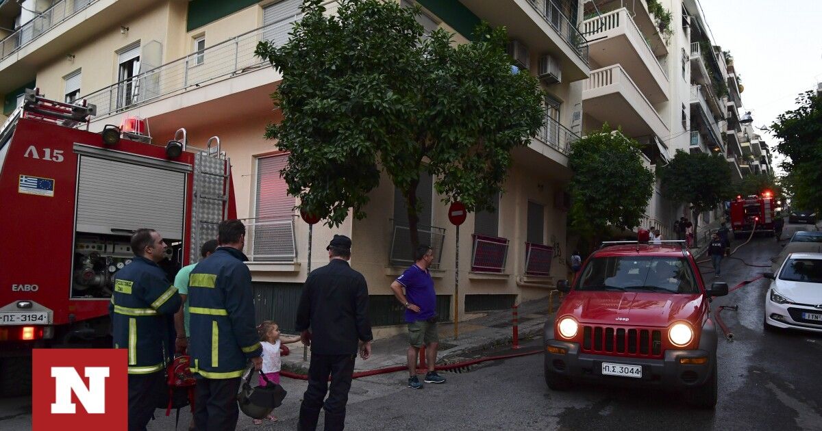 Λήξη συναγερμού για τη φωτιά σε διαμέρισμα στο Παλαιό Φάληρο - Newsbomb