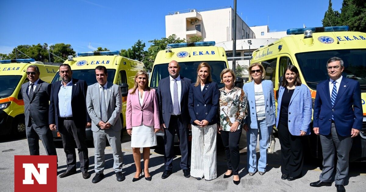 ΕΚΑΒ: Δωρεά 20 εξοπλισμένων ασθενοφόρων από την Ένωση Ελλήνων ...