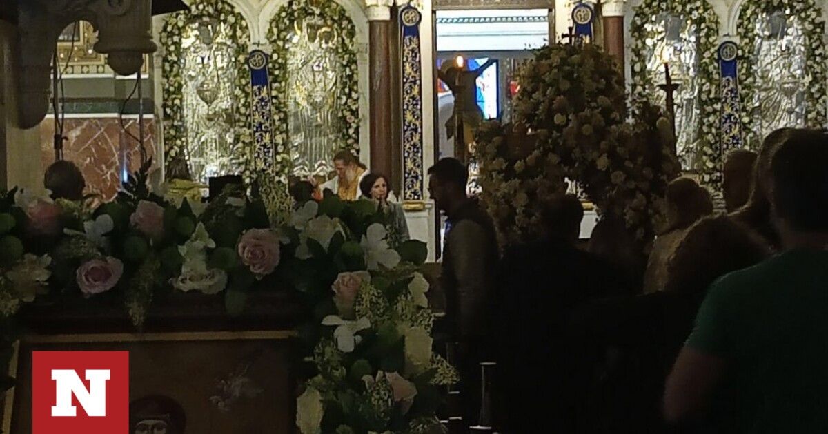 Αγ. Ζώνη: Συγκίνηση στο άκουσμα του «Άξιον εστίν» (vid) - Newsbomb