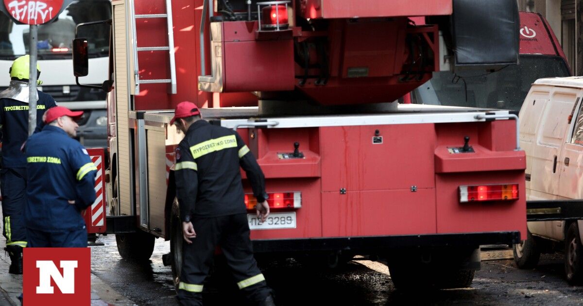 Εμπρηστική επίθεση σε αυτοκίνητα πίσω από το Πολυτεχνείο - Newsbomb