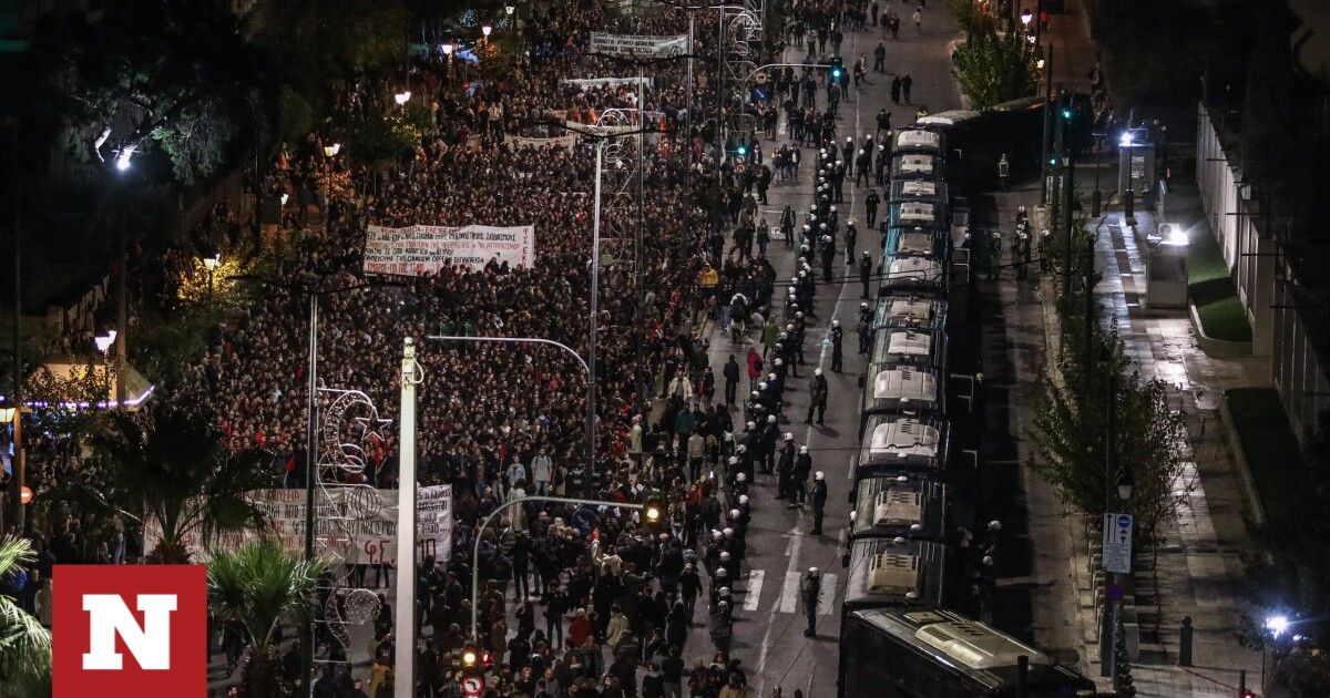 Πολυτεχνείο: Μεγάλη πορεία στην Αθήνα, επεισόδια σε Θεσσαλονίκη, Πάτρα ...