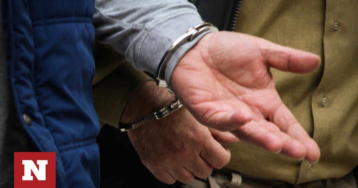 Στα χέρια της ΕΛ.ΑΣ. διακινητές ναρκωτικών στην Αθήνα - Newsbomb