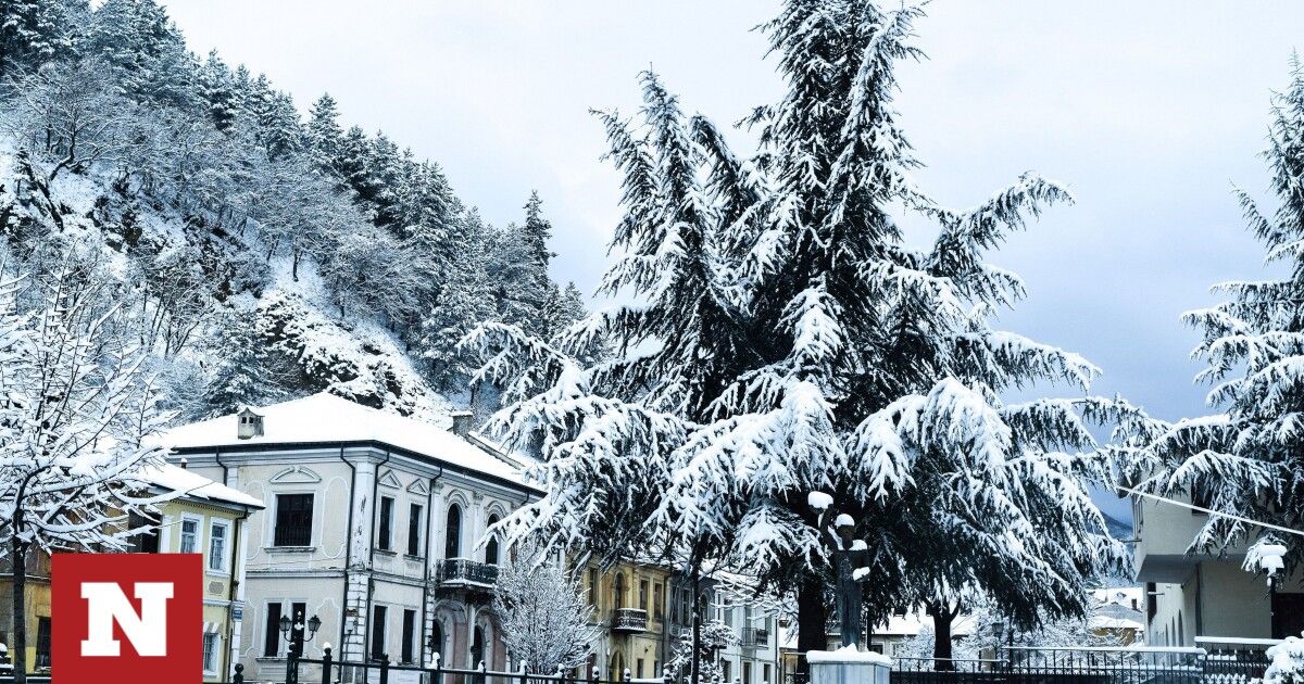 Φλώρινα: Τα πρώτα χιόνια έκαναν δυναμικά την εμφάνισή τους - Newsbomb