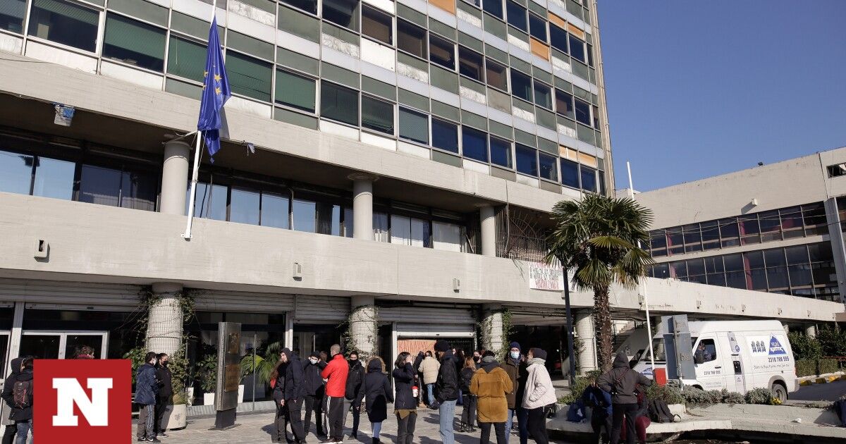 ΑΠΘ: Φοιτήτρια καταγγέλλει σεξουαλική παρενόχληση στο μπάνιο της εστίας ...