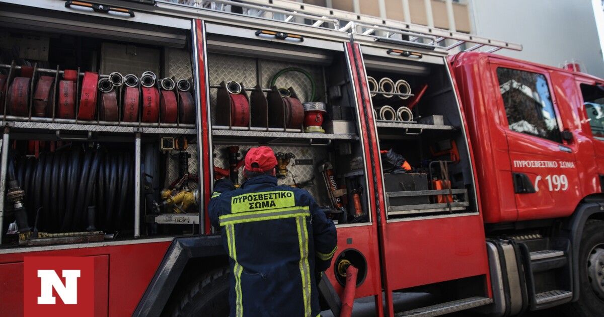 Πυρκαγιά σε εγκαταλελειμμένο κτήριο στο κέντρο της Αθήνας - Newsbomb