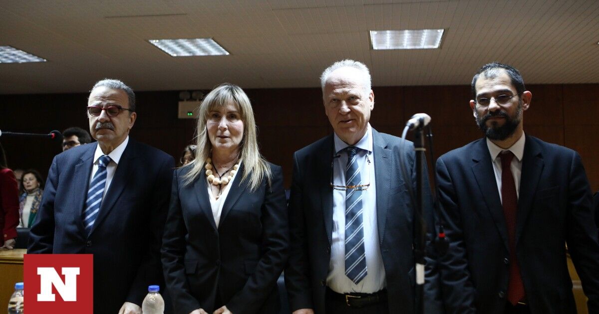 Ειδικό Δικαστήριο: Ένοχος για παράβαση καθήκοντος ο Παπαγγελόπουλος ...