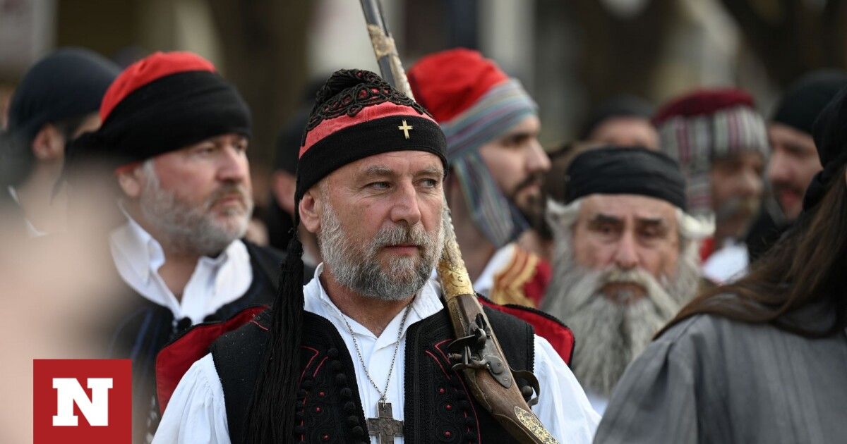 Ο ΥΕΘΑ Νίκος Παναγιωτόπουλος στις εκδηλώσεις για τη 202η επέτειο από ...
