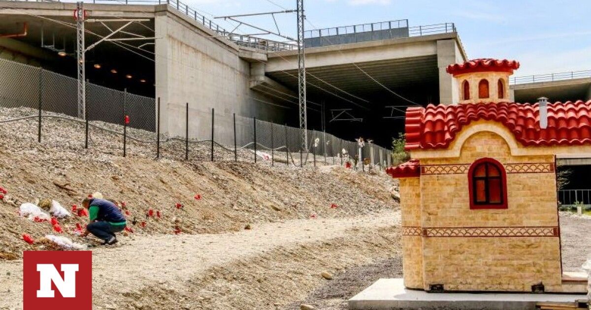 Τέμπη: Μνημόσυνο για τα θύματα της τραγωδίας και ρίγη συγκίνησης - Newsbomb