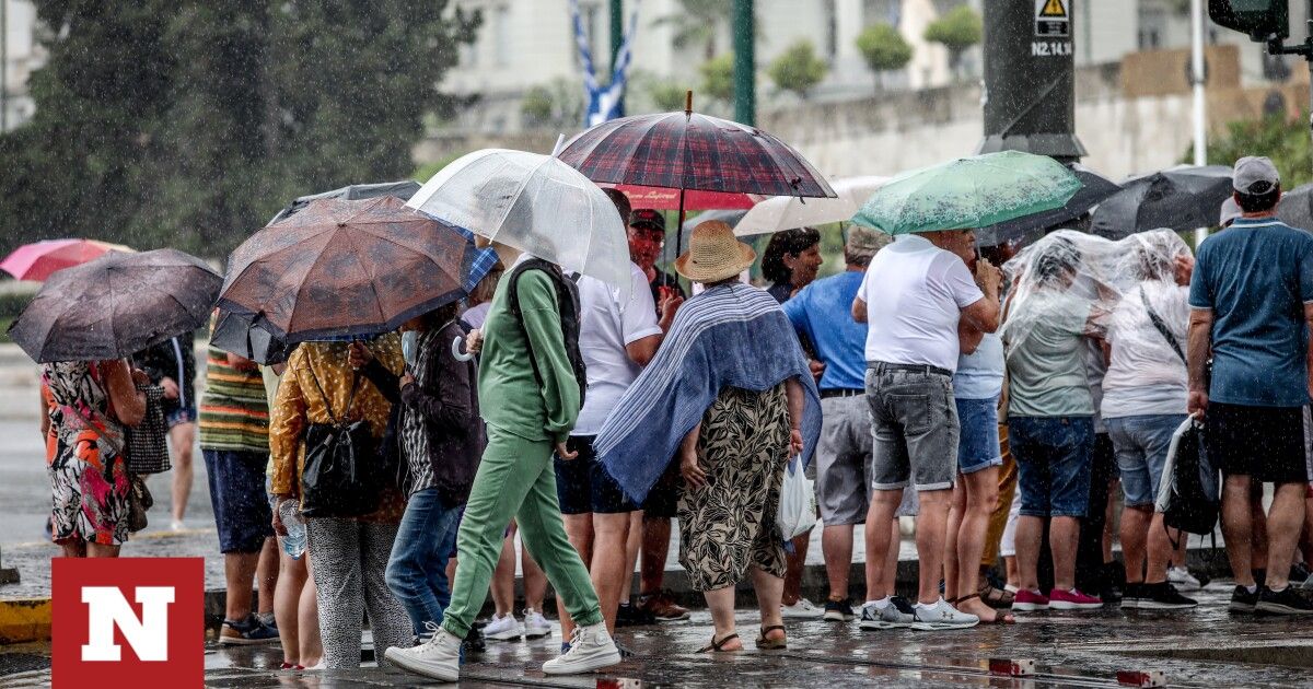 Καιρός: «Άνοιξαν οι ουρανοί» στα δυτικά προάστια της Αττικής - Πού θα ...