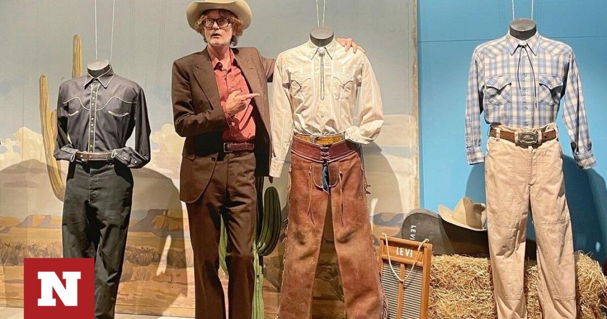 Σκηνικά αντικείμενα και άλλα από την ταινία «Asteroid City» σε έκθεση ...