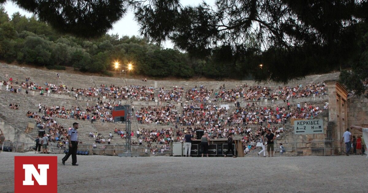 Επίδαυρος: Χαμός με τις «Σφήκες» της Λένας Κιτσοπούλου – «Διασυρμός του ...