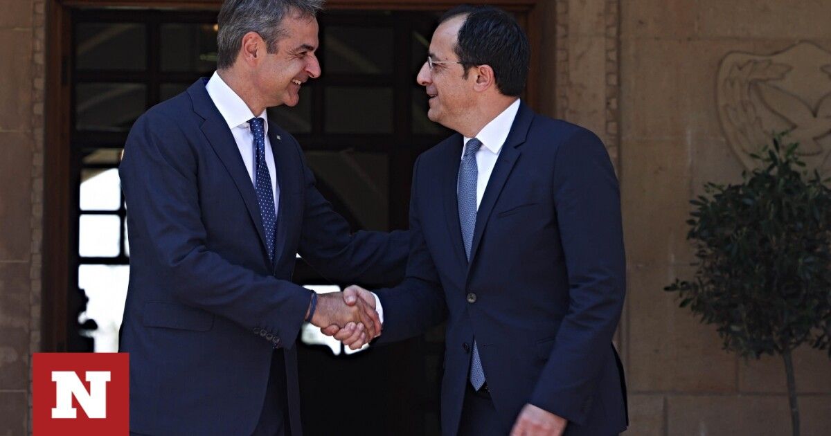 Επικοινωνία Μητσοτάκη – Χριστοδουλίδη για την επίθεση των Τουρκοκυπρίων ...