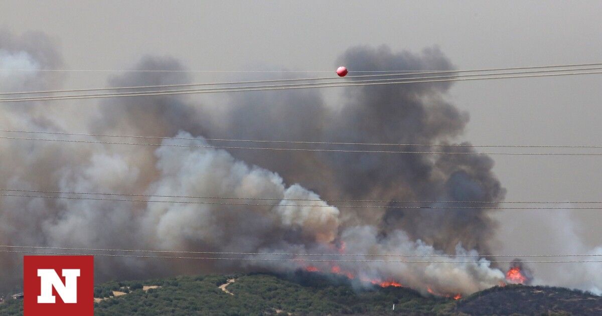 Μαίνεται η φωτιά στον Έβρο: Ενισχύονται οι δυνάμεις - Έρευνες για την ...