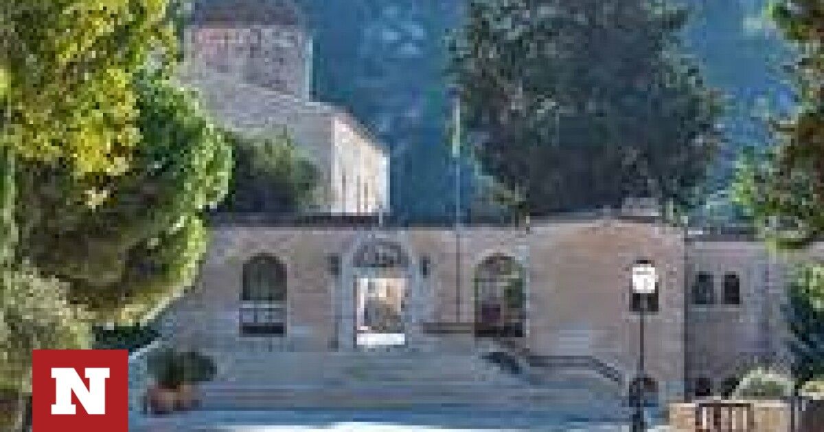 Συναγερμός στην Κύπρο: Φωτιά δίπλα από το μοναστήρι του Αγ. Νεοφύτου ...