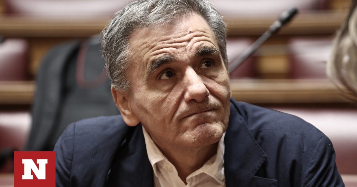 Ο Τσακαλώτος ρίχνει τα βελη του στον Τσίπρα - «Είναι μέρος του ...