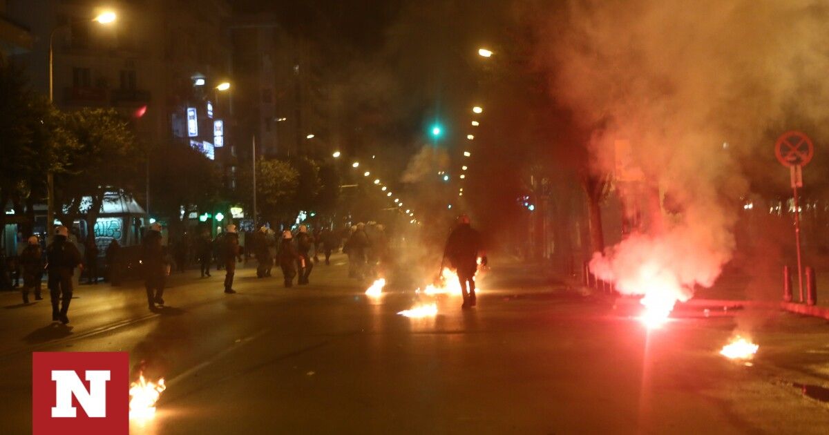 Πολυτεχνείο: Επεισόδια σε Θεσσαλονίκη και Πάτρα - Στην πρεσβεία του ...