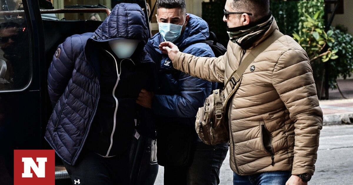 Κύκλωμα διακίνησης ναρκωτικών με λιμενικούς: Προφυλακίστηκαν οι 10 ...