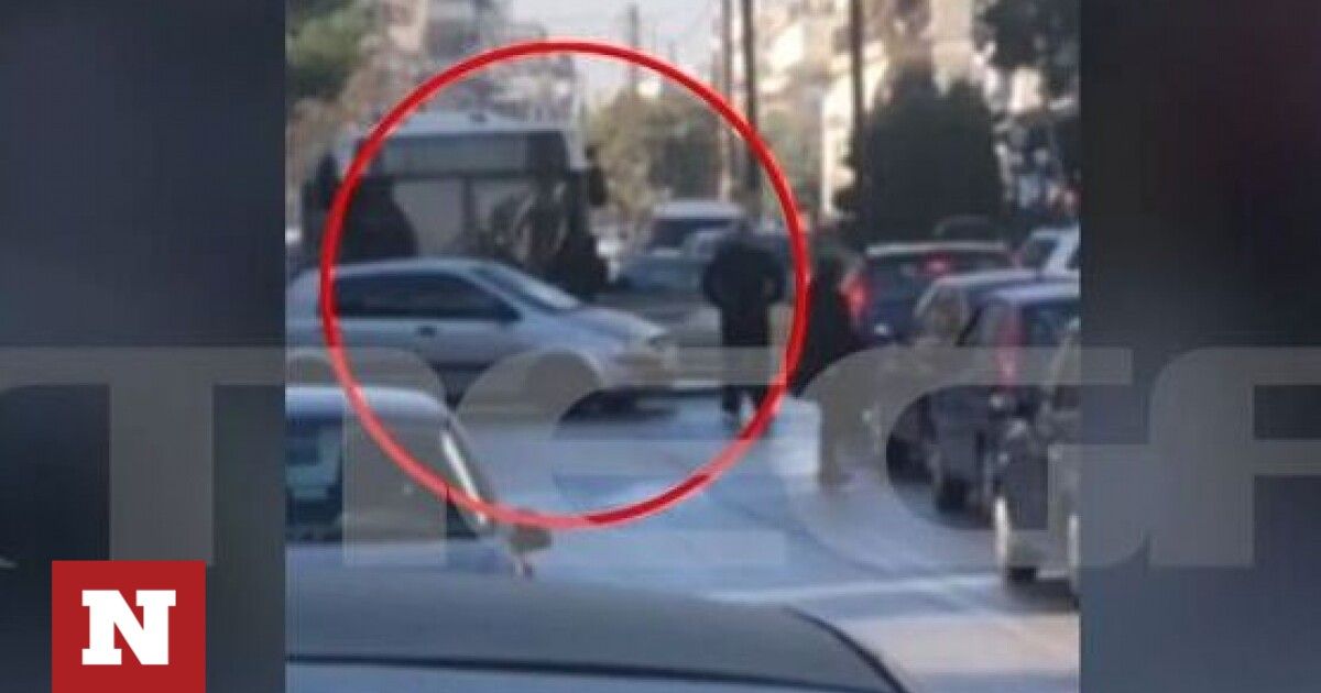 Θεσσαλονίκη: Πλακώθηκαν στη μέση του δρόμου οι οδηγοί λεωφορείου και ΙΧ ...