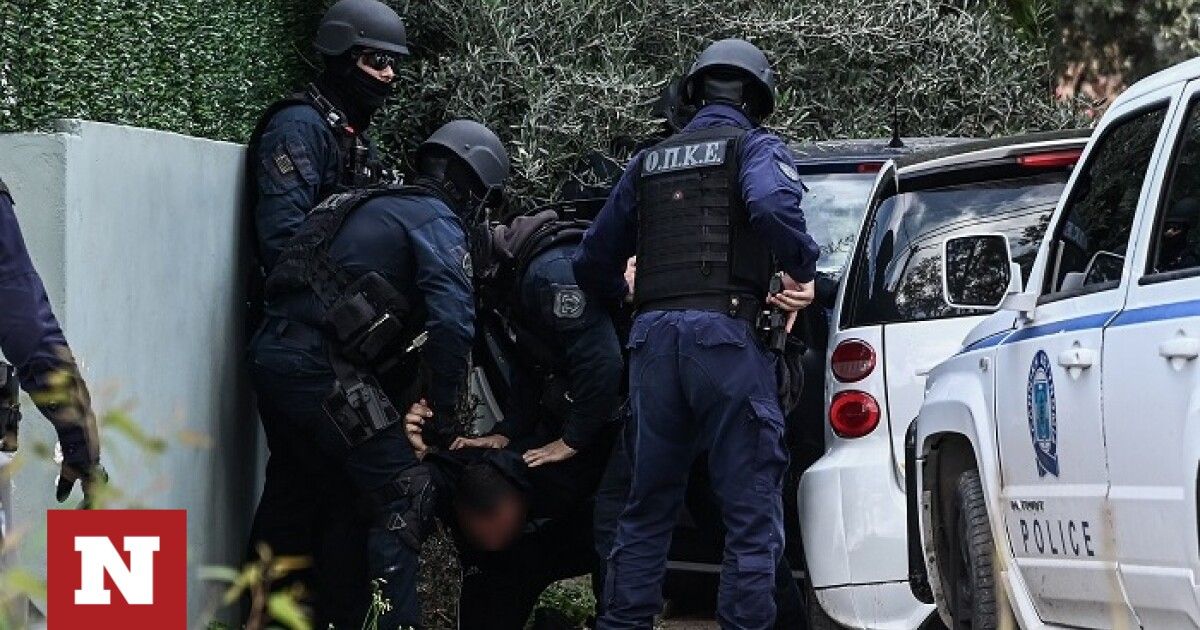 Στη φυλακή το πρώην μέλος των «Πυρήνων»: Ελεύθεροι οι ΟΥΚάδες ...
