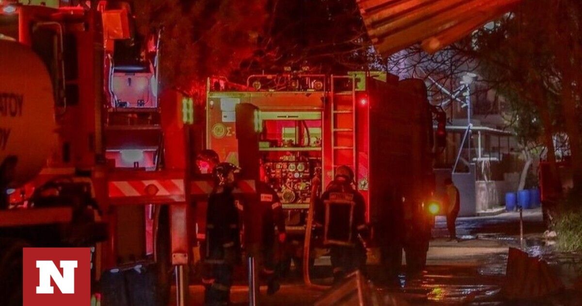 Φωτιά σε εγκαταλελειμμένο κτίριο στο κέντρο της Αθήνας – Σε συναγερμό η ...