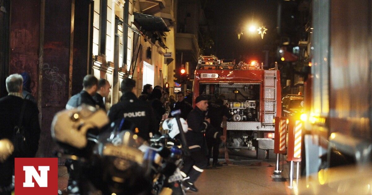 Φωτια στην Αθήνα: Στις φλόγες εγκαταλελειμμένο κτήριο στην οδό ...