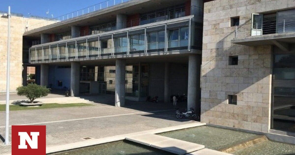 Θεσσαλονίκη: Άγνωστοι βανδάλισαν τις δημοτικές τουαλέτες στη Νέα ...