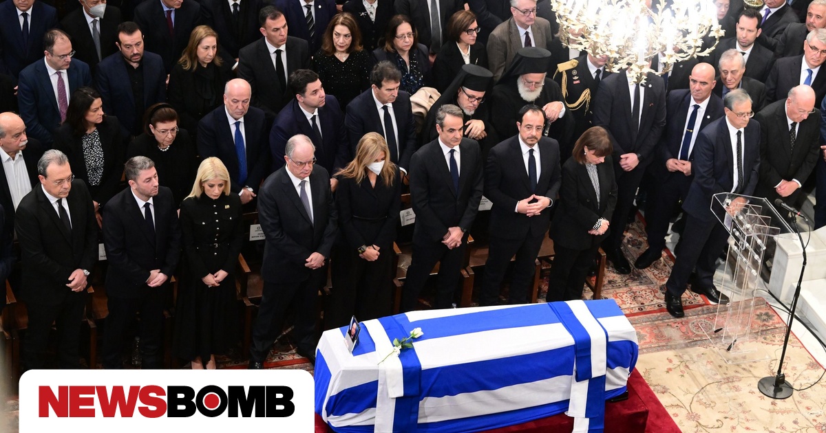 A last farewell to Costas Simitis at the Athens Metropolitan Cathedral ...
