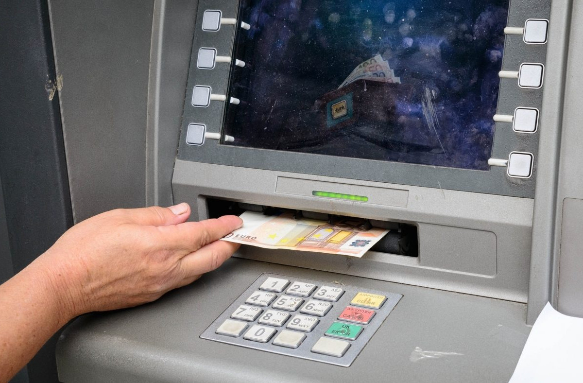 New ATM scam uses forgotten receipts to trick users | News Minimalist