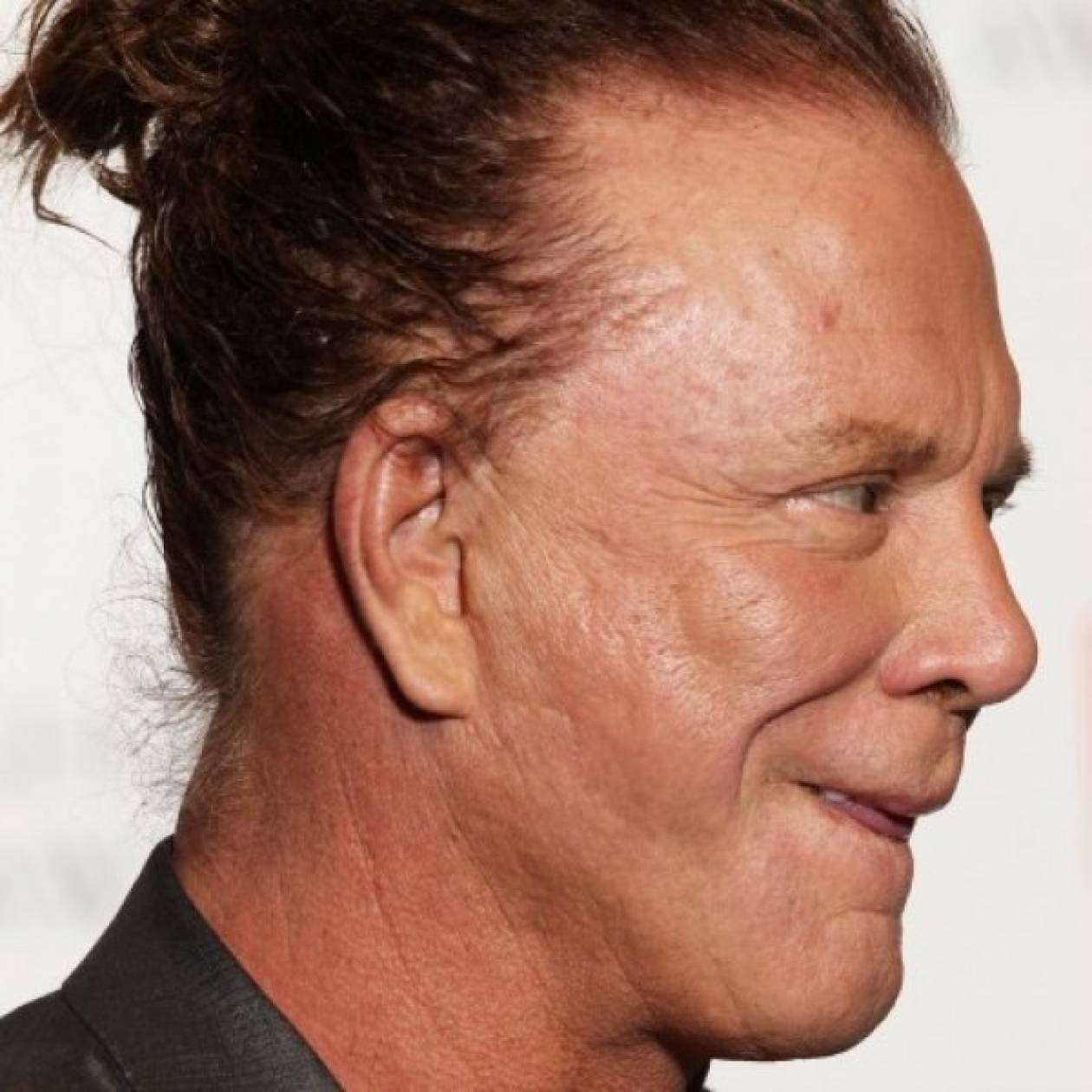 Δείτε πώς έγινε (πάλι) ο Micky Rourke - Newsbomb